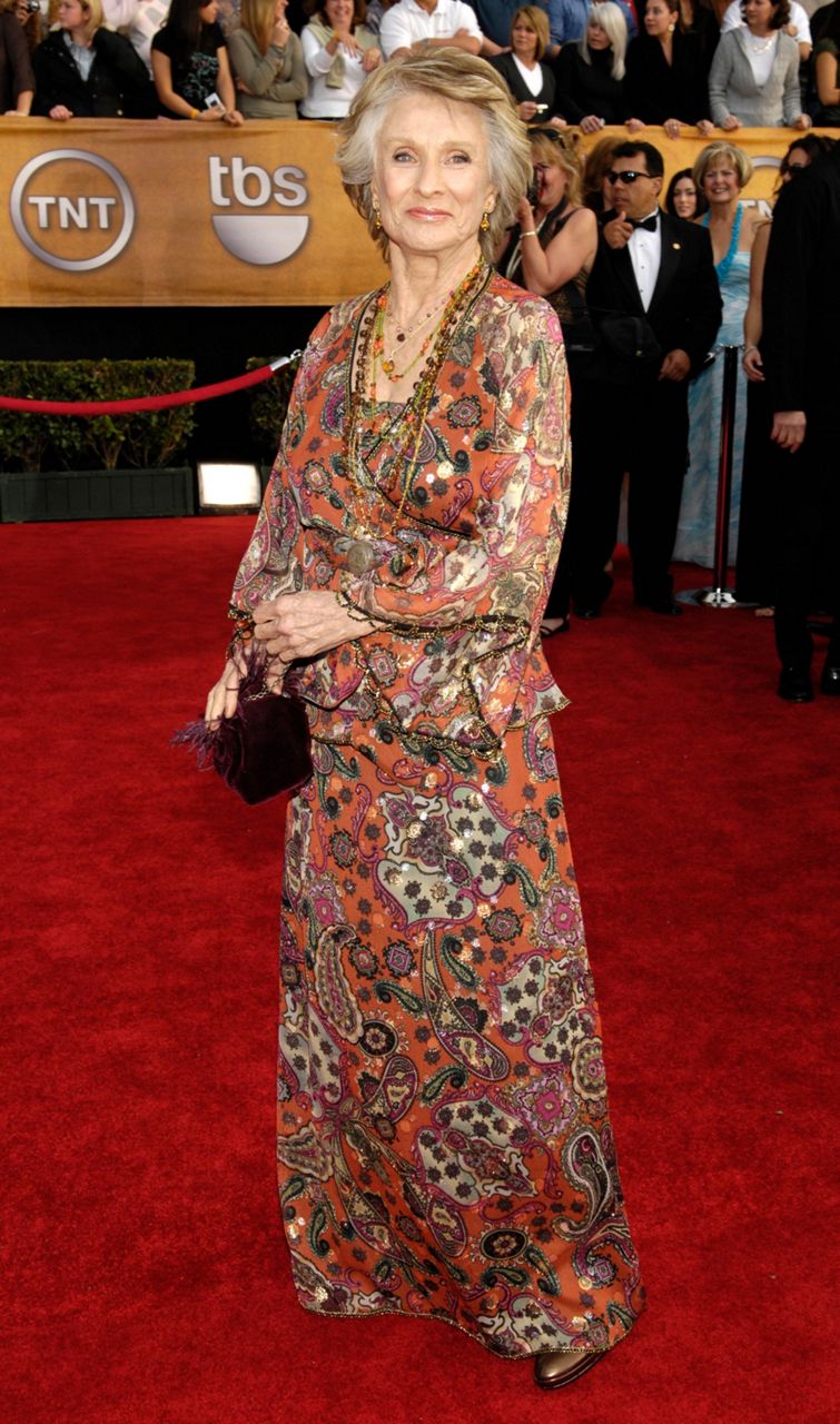 Oscar and Emmy-winning actor Cloris Leachman dies at 94