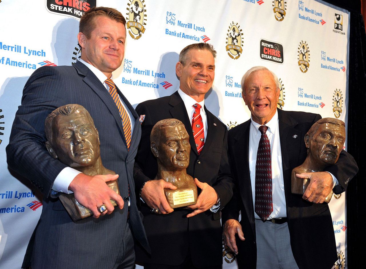 Former Auburn football coach Pat Dye dies at 80