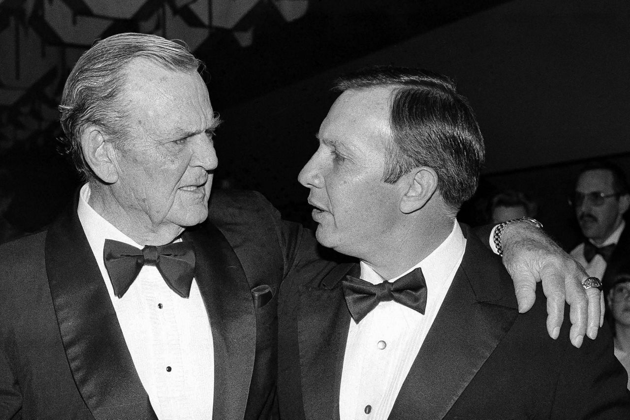 Former Auburn football coach Pat Dye dies at 80