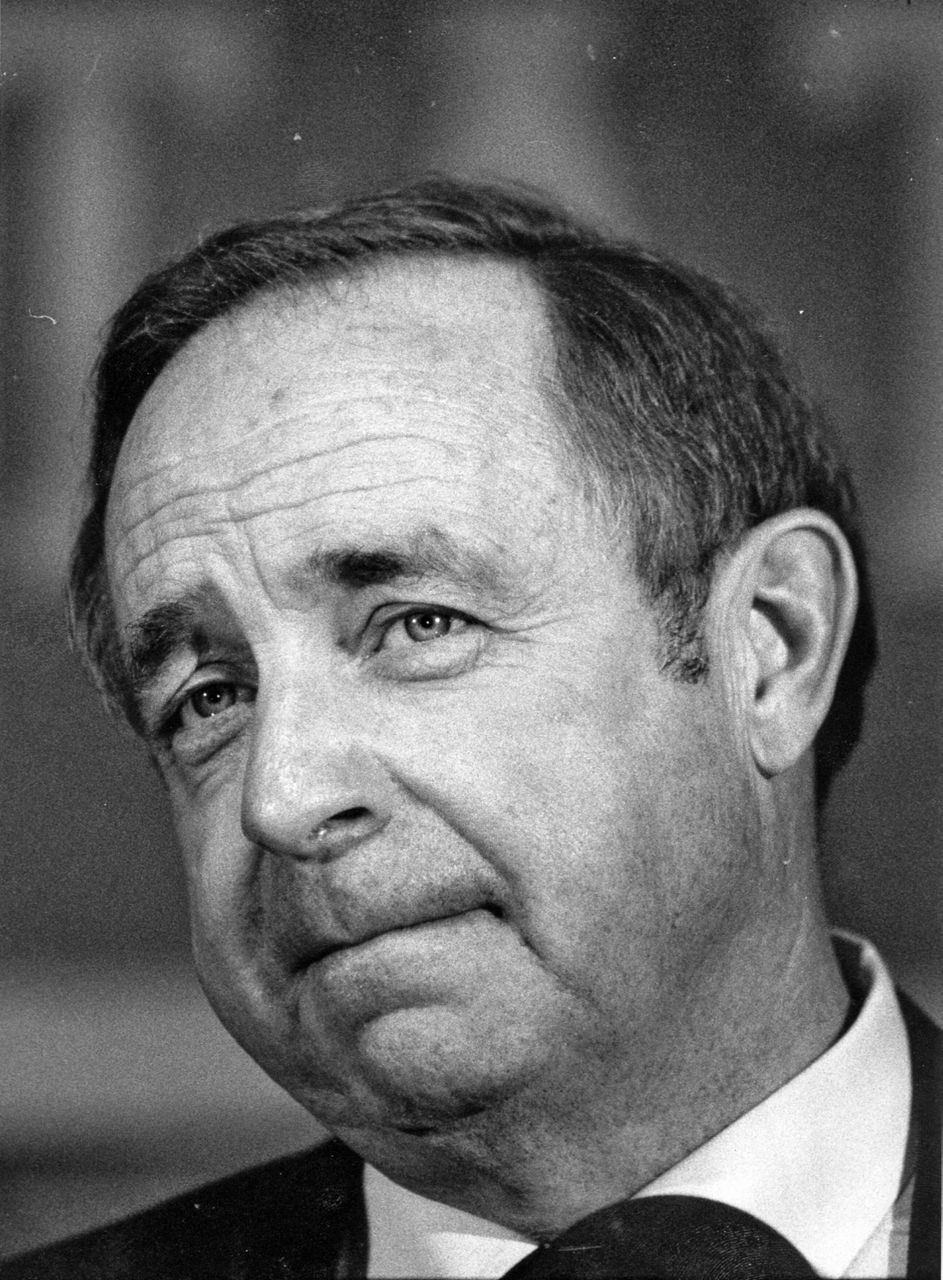 Former Ohio State football coach Earle Bruce dies at 87