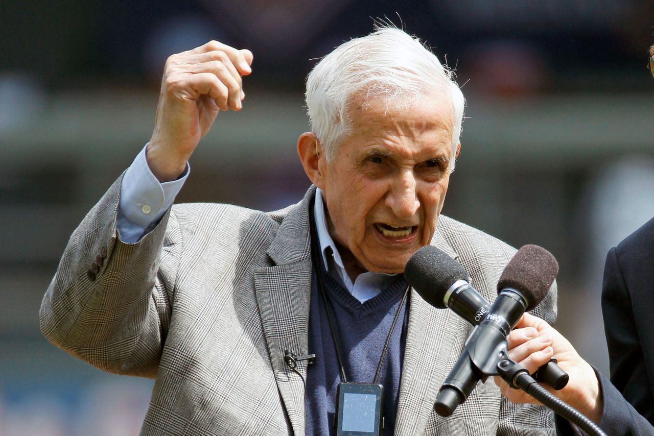 Longtime Minnesota sports columnist Sid Hartman dies at 100