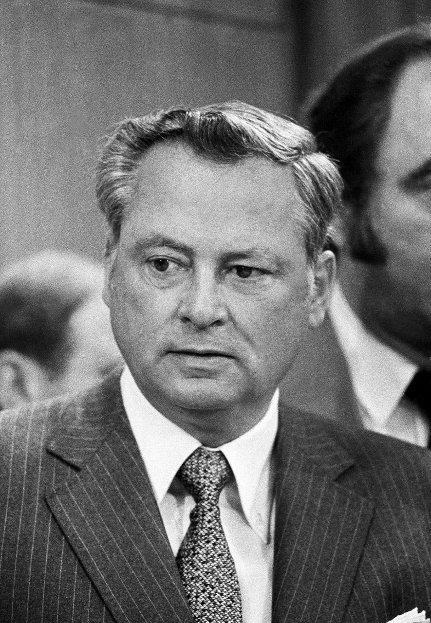 Barron Hilton, hotel magnate and AFL founder, dies at 91