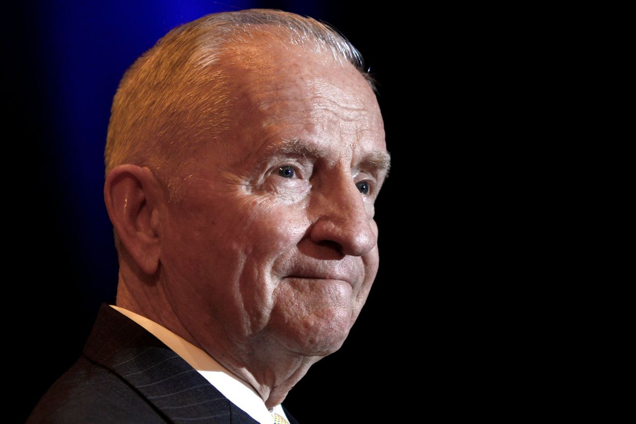 Texas billionaire H. Ross Perot dies aged 89