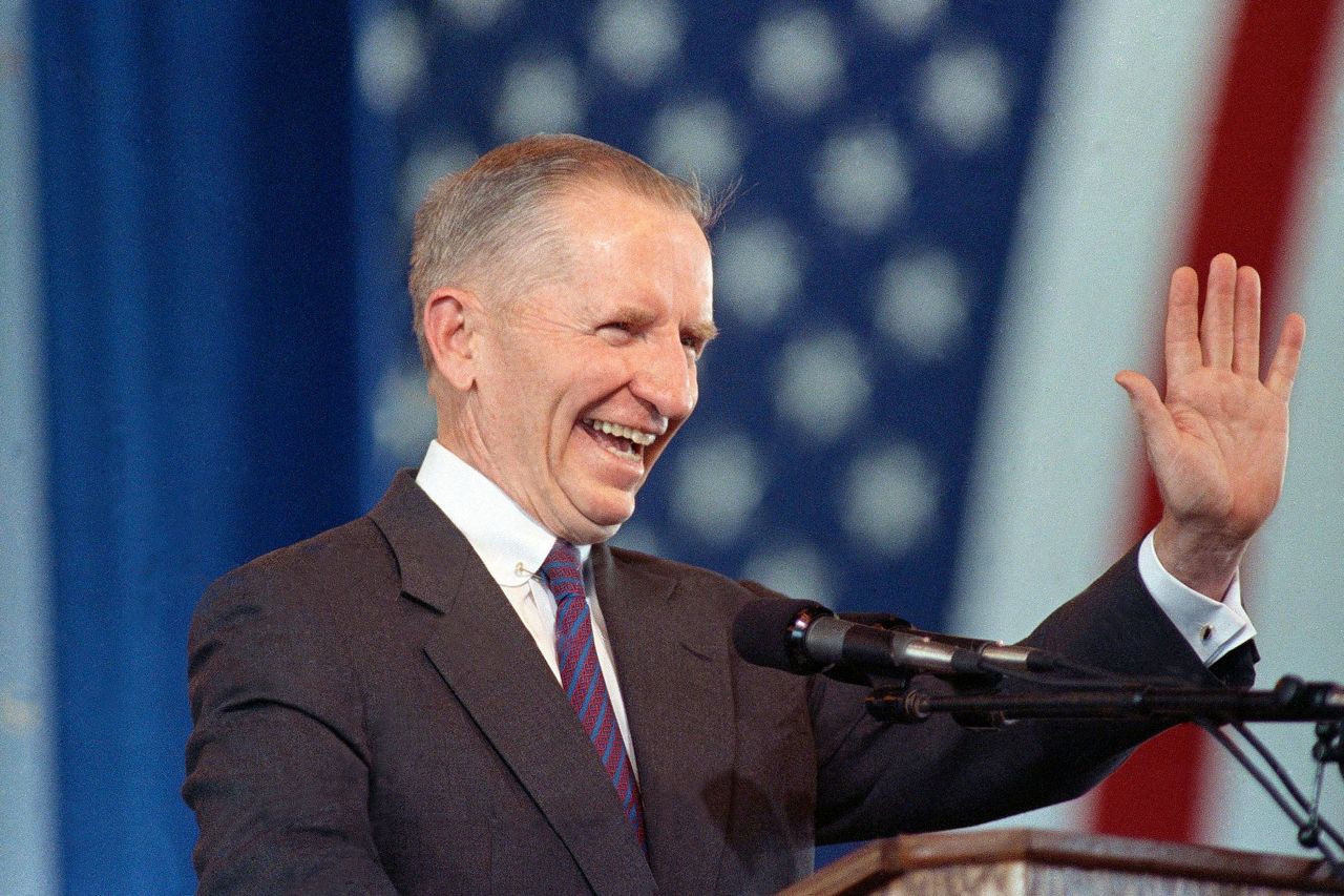 Texas billionaire H. Ross Perot dies aged 89