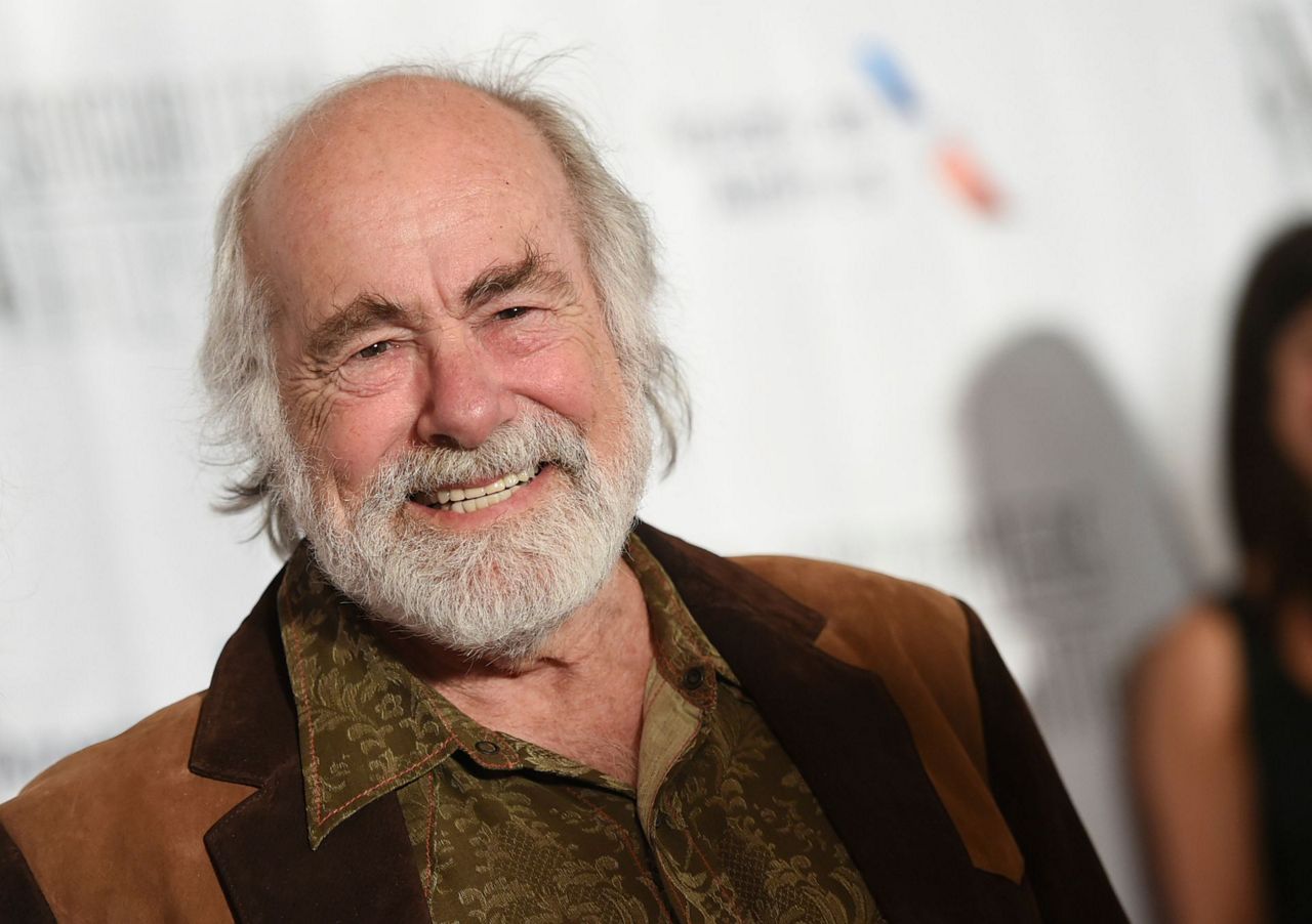 Robert Hunter, Grateful Dead's poetic lyricist, dead at 78