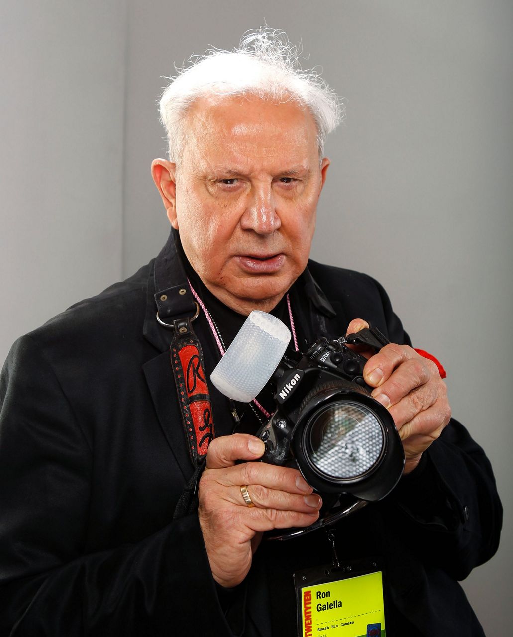 Photographer Ron Galella, sued by Jackie Onassis, dead at 91