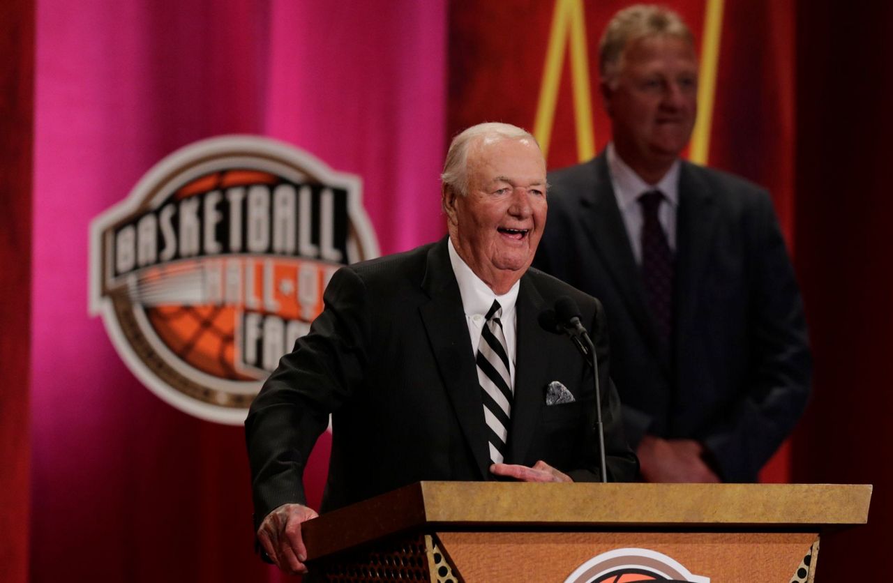 Bobby 'Slick' Leonard, 88, Pacers Hall of Fame coach, dies