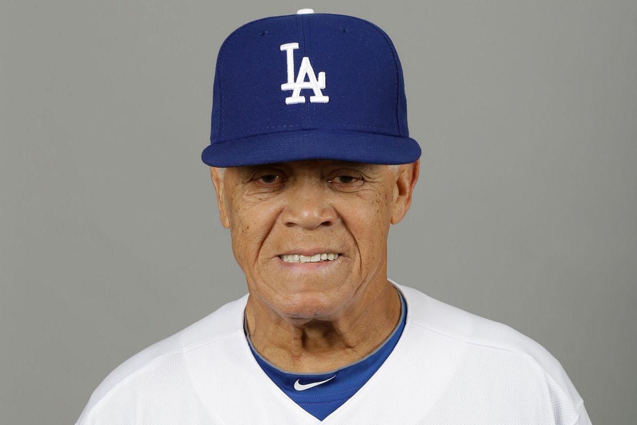 Maury Wills, base-stealing shortstop for Dodgers, dies at 89