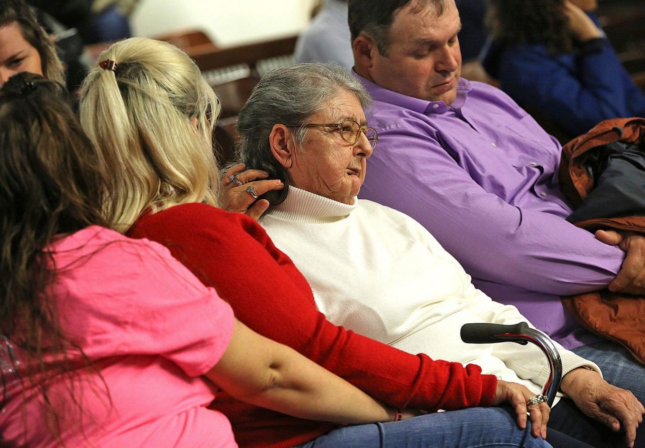 Couple, sons to be arraigned in Ohio family slayings of 8