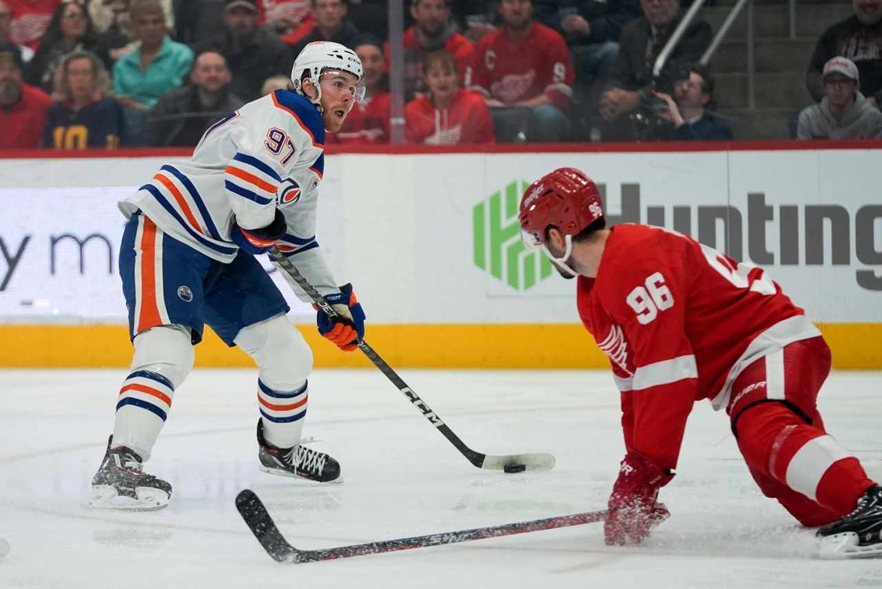 Oilers match team mark with 9 consecutive wins, bouncing back from poor ...