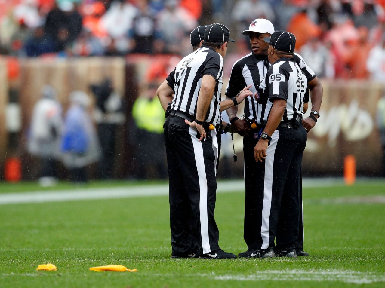 NFL keeps open pipeline for game officials