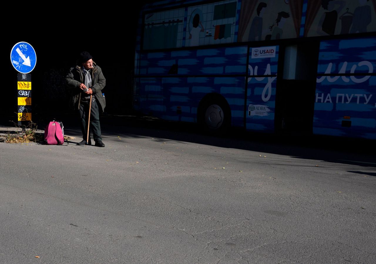 Belgrade's homeless can shower, get aid in mobile bus center