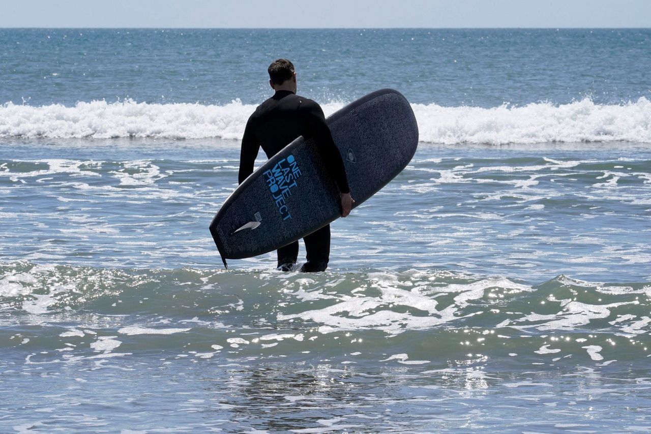 Surfer helps families honor loved ones with 'one last wave'