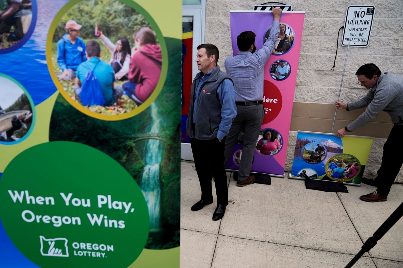 Winner of $1.3 billion Powerball jackpot is an immigrant from Laos who ...