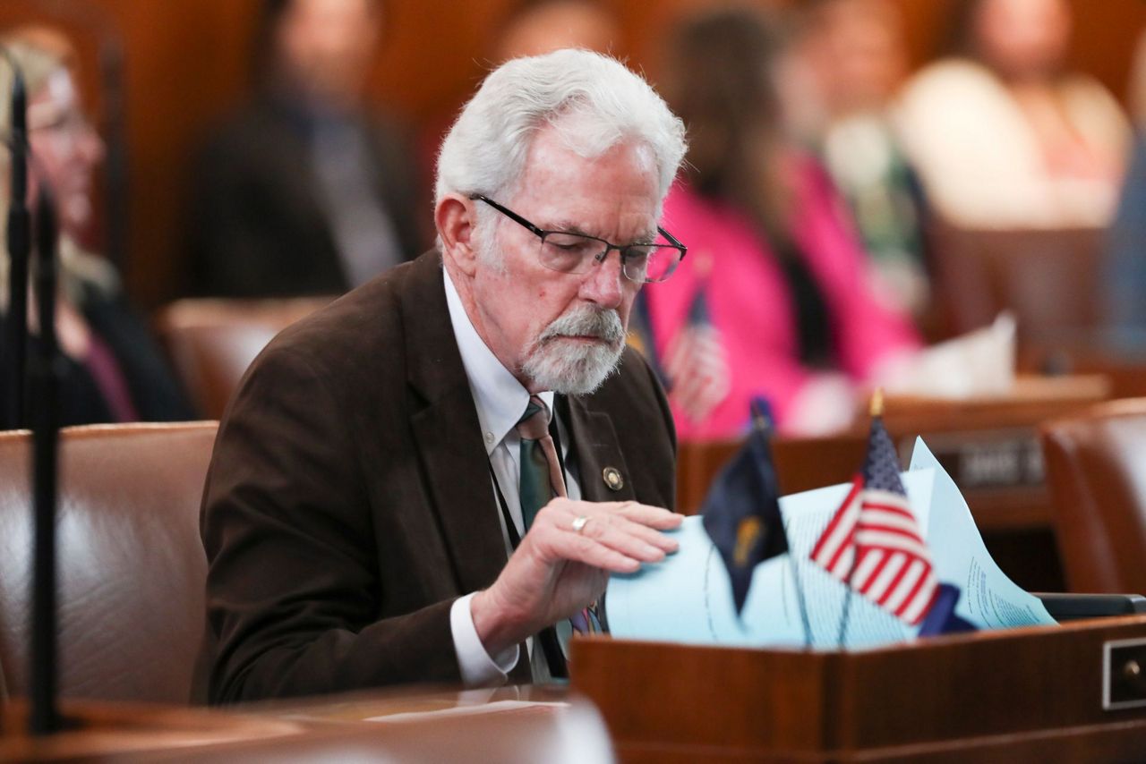 Hard to read? Oregon GOP boycott comes down to reading level