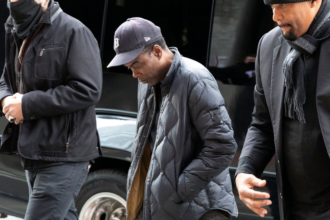 Chris Rock readies for 1st show since Will Smith slapped him