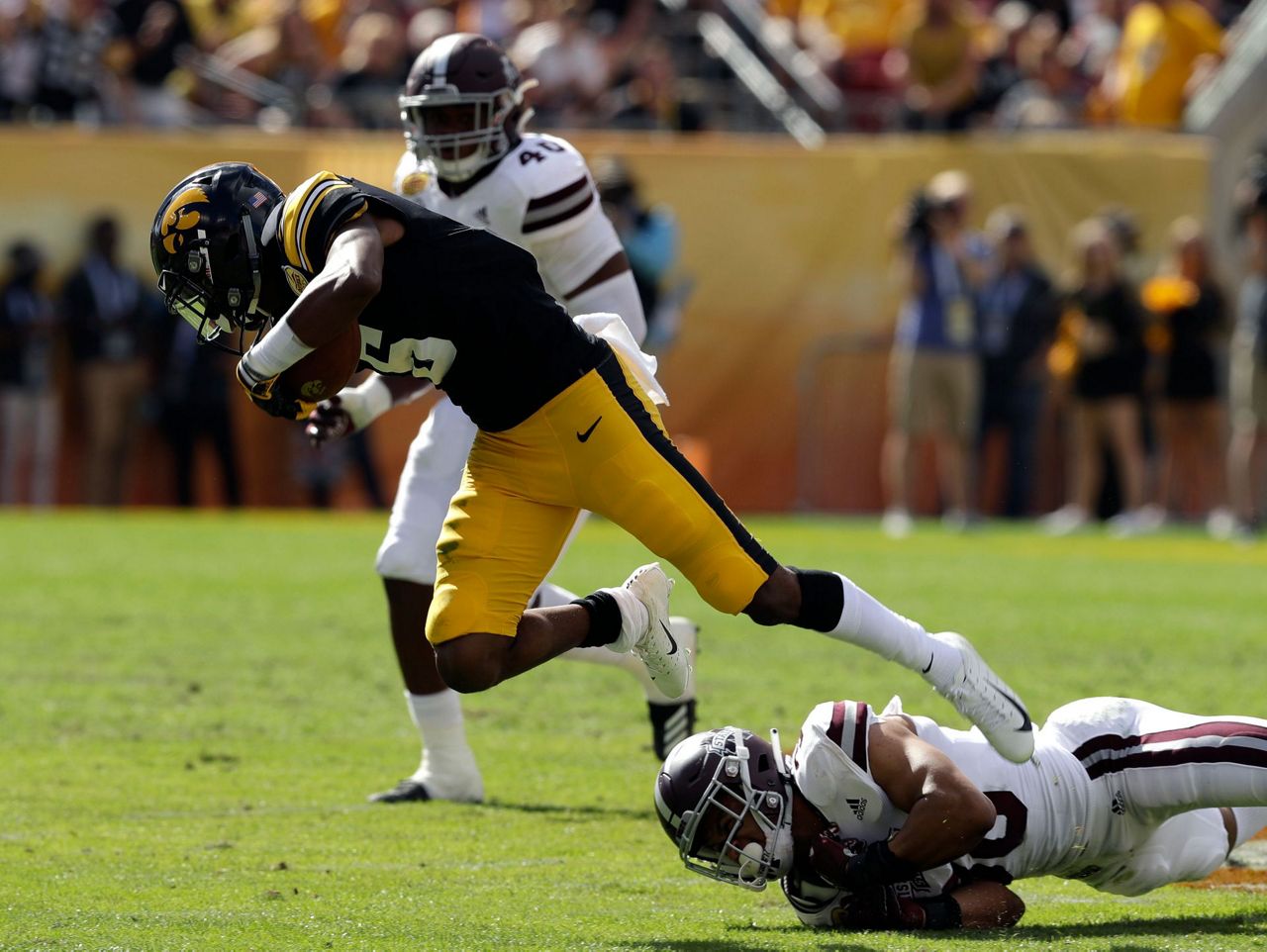 Iowa rallies past No. 18 Mississippi State in Outback Bowl