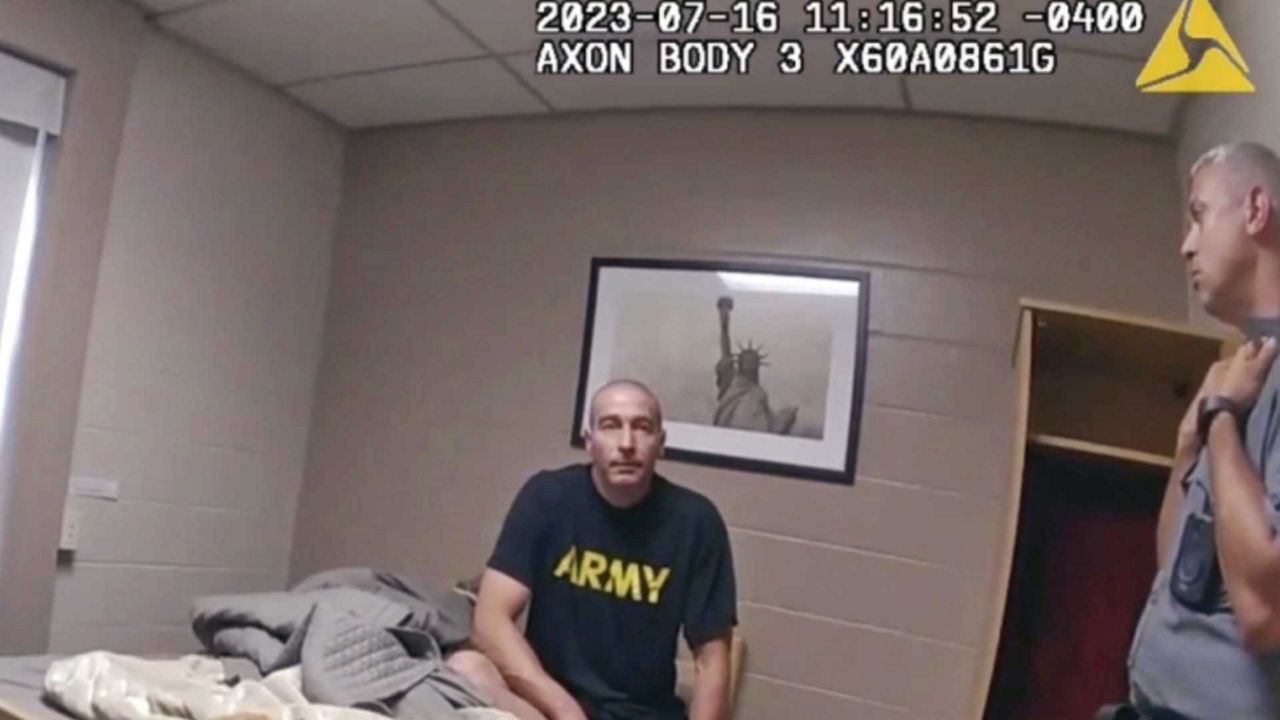 File shows shooter, reservist received glowing reviews