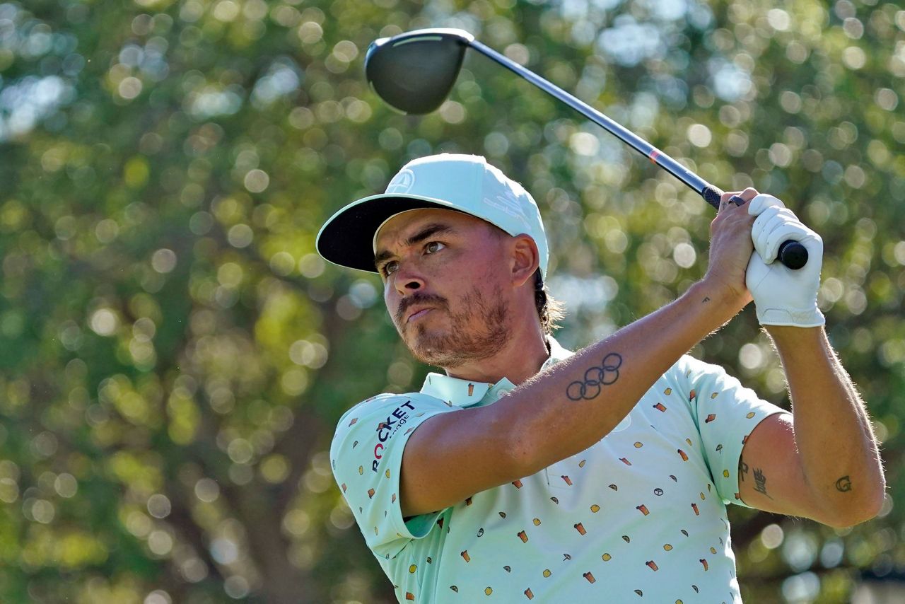 Once a contender in majors, Fowler now needs help getting in