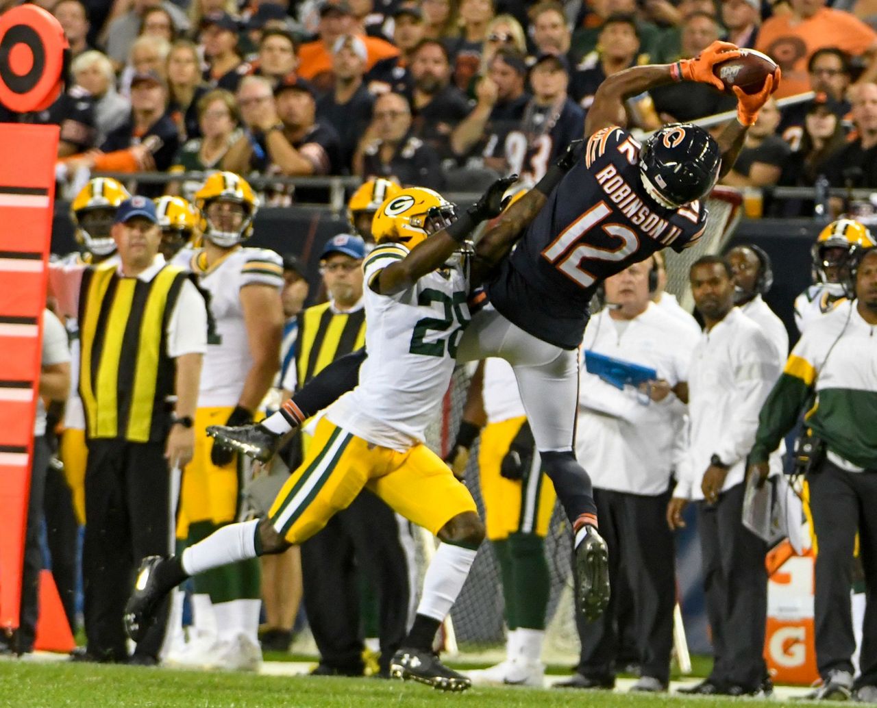 Packers D, Aaron Rodgers beat Bears 10-3 in opener