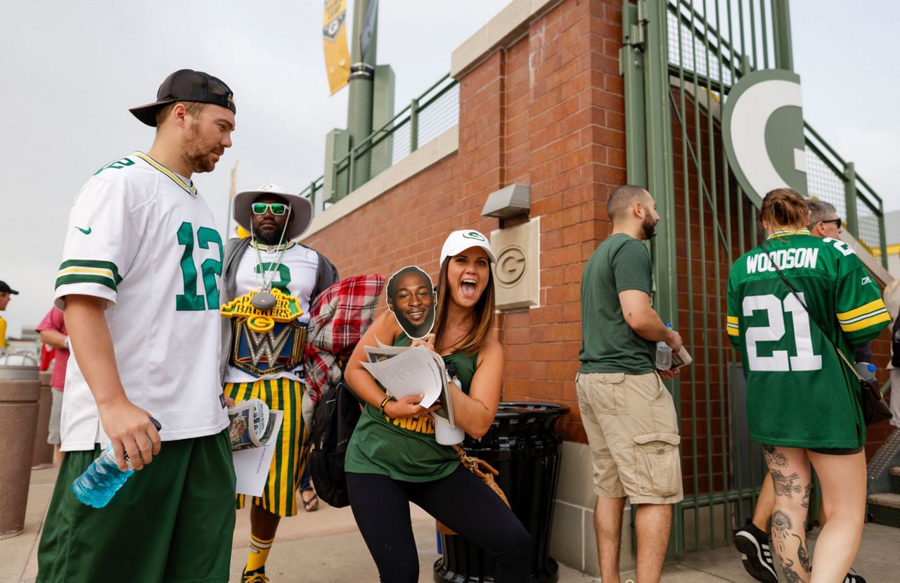 Fans return to training camp but must deal with restrictions