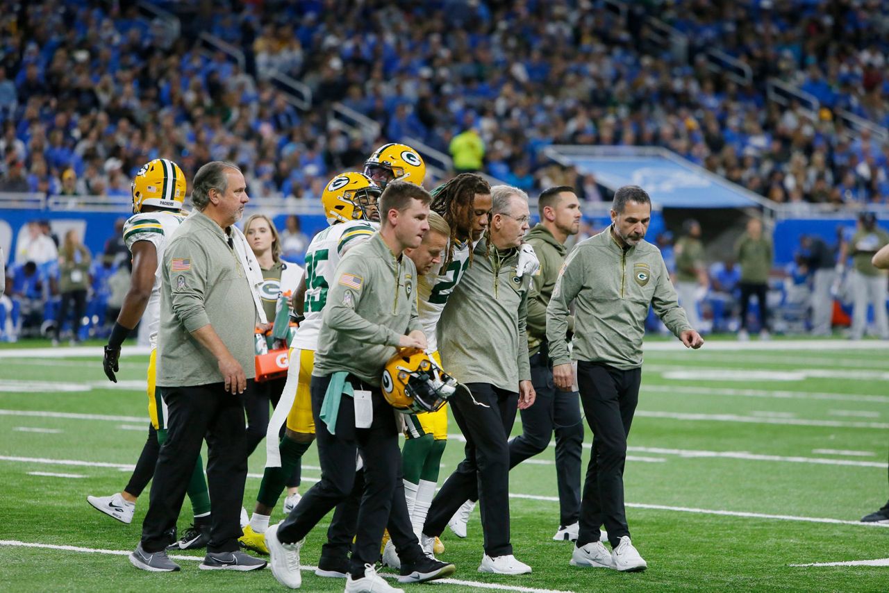 Aaron Rodgers throws 3 INTs, lets Lions beat Packers 15-9