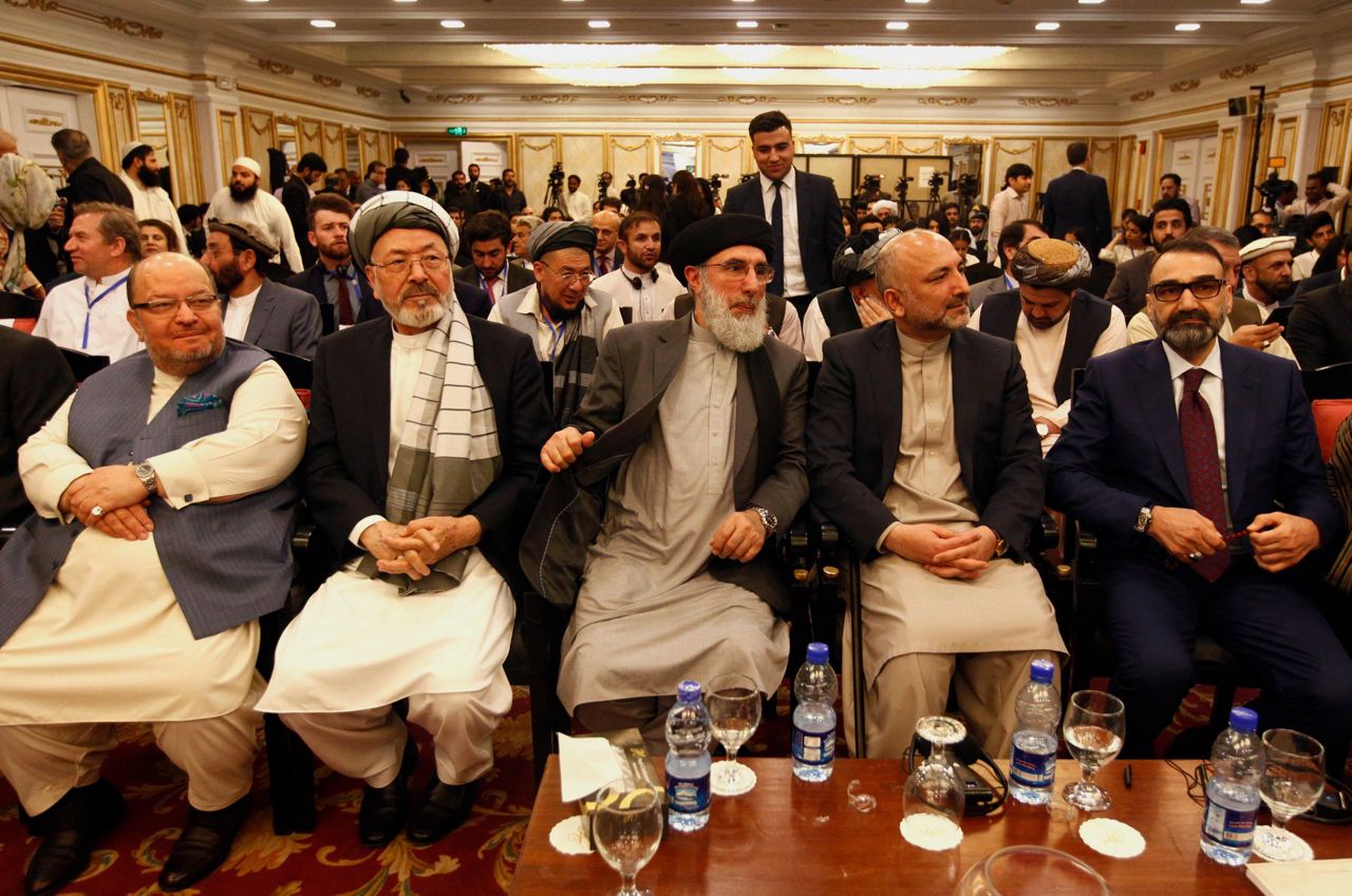 Afghan leaders begin peace summit in Pakistan