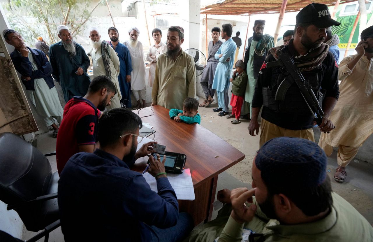 More than a million Afghans will go back after Pakistan begins ...