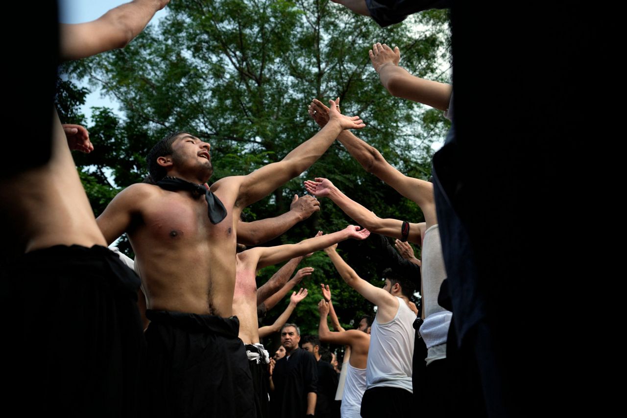 Millions of Shiite Muslims across the world commemorate the mourning ...