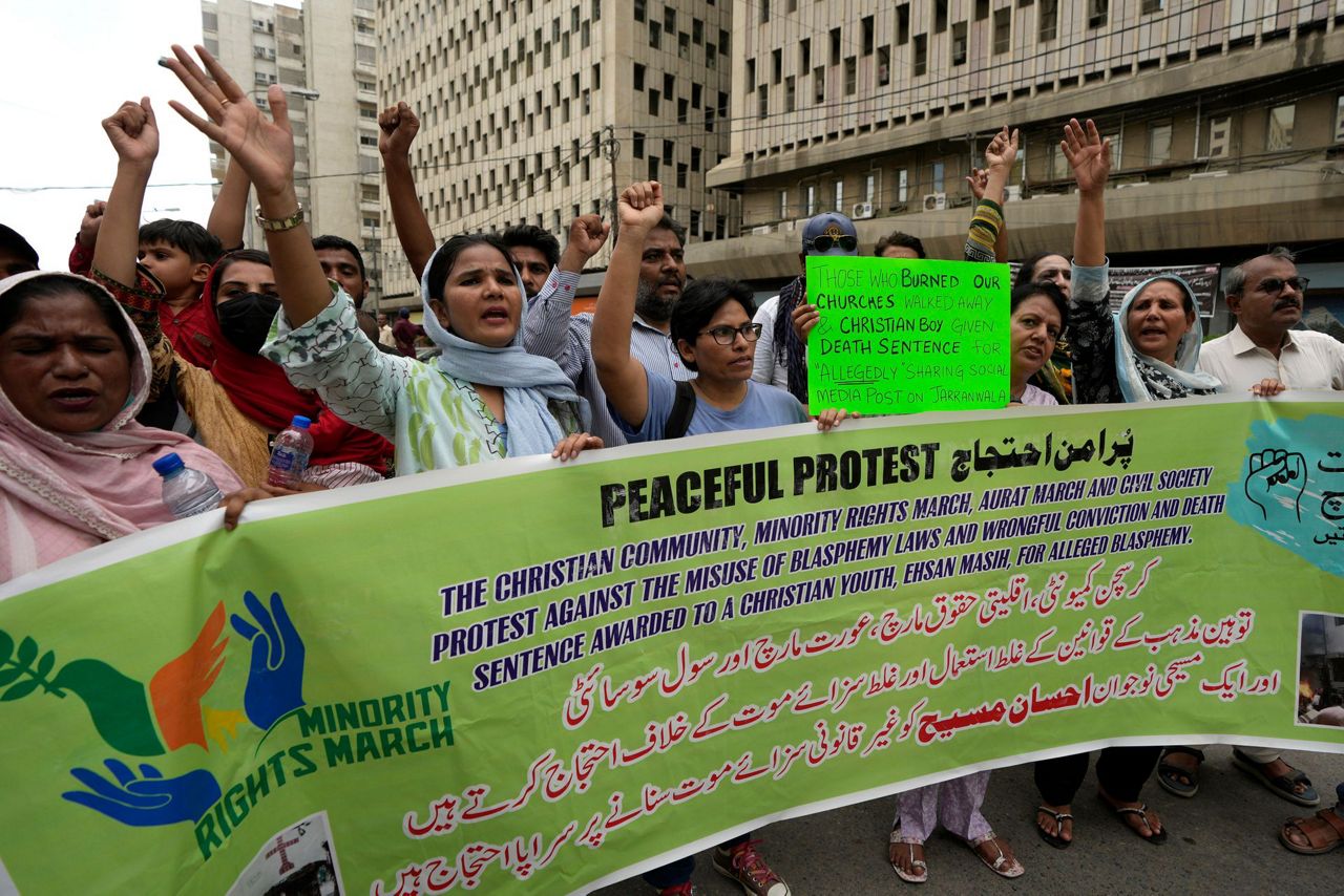 Dozens rally in Pakistan after a Christian man is sentenced to death ...