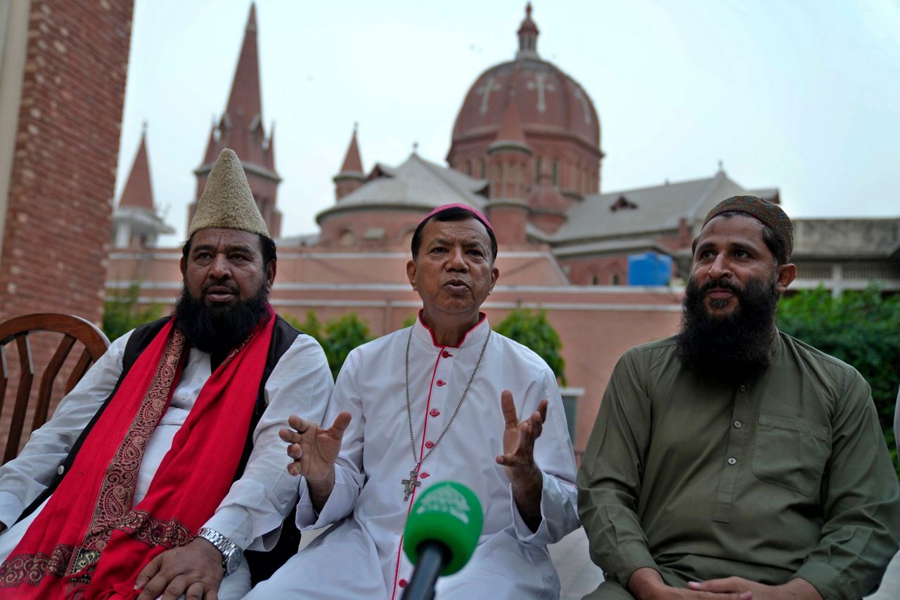 A Muslim mob attacks churches in eastern Pakistan after accusing ...