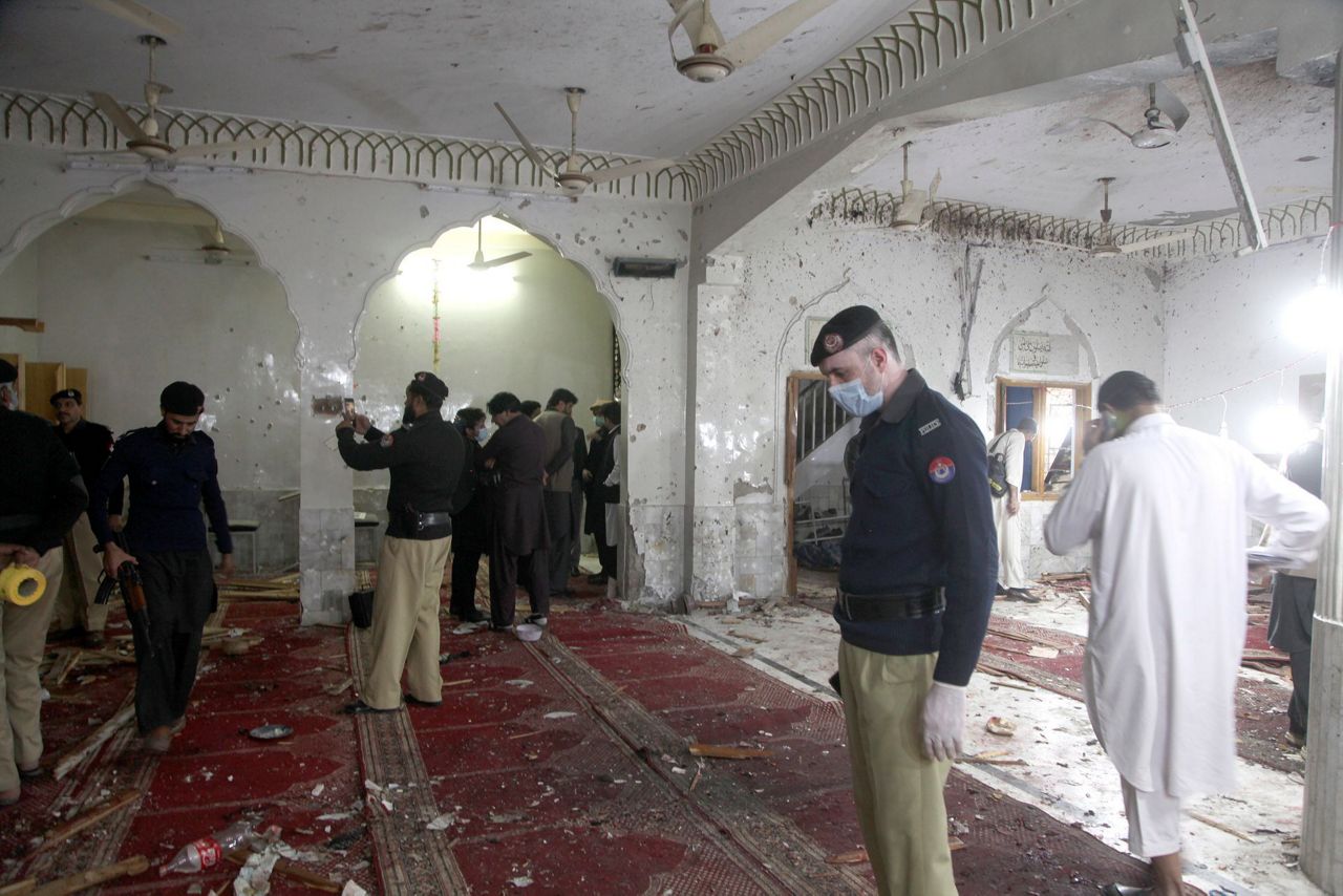 Mosque bombed in northwest Pakistan, at least 30 killed