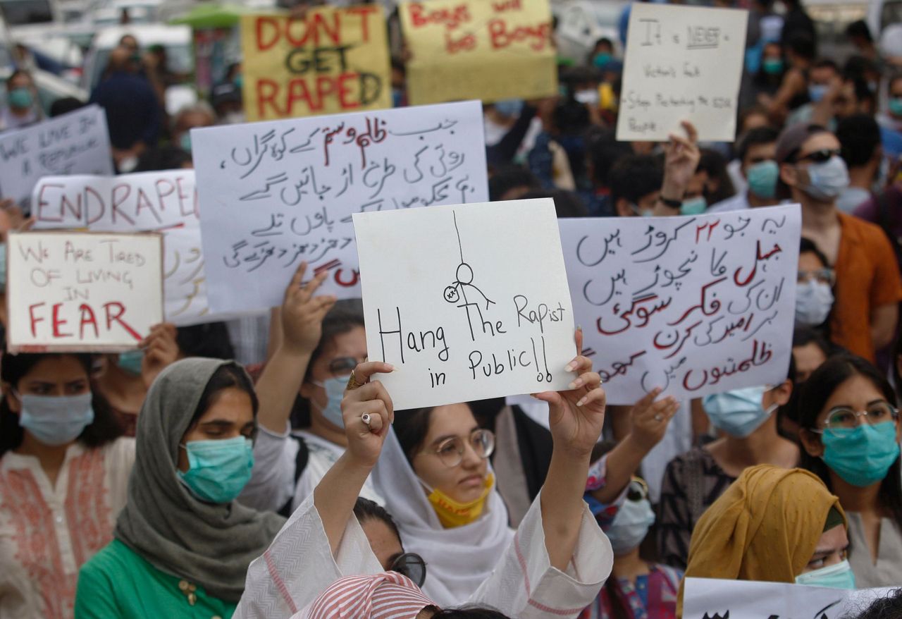 Pakistan detains a suspect in rape of mother on a highway