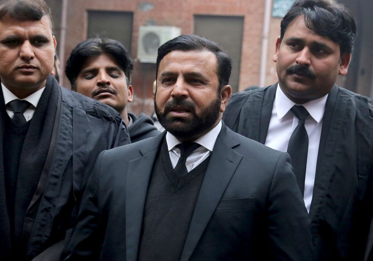 Pakistan court overturns death penalty for ex-president