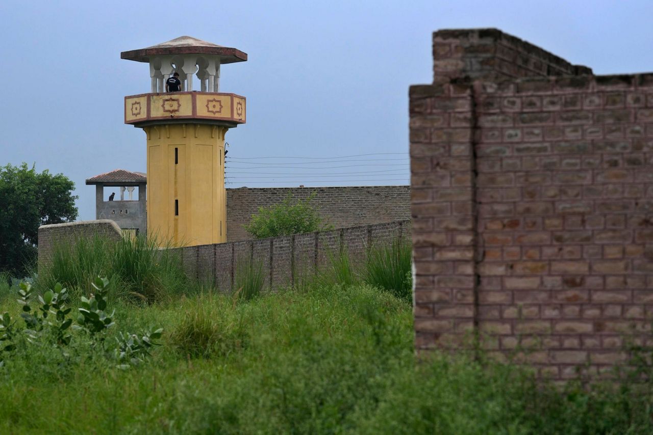 From high office to high security prison for ex-Pakistani PM Imran Khan ...