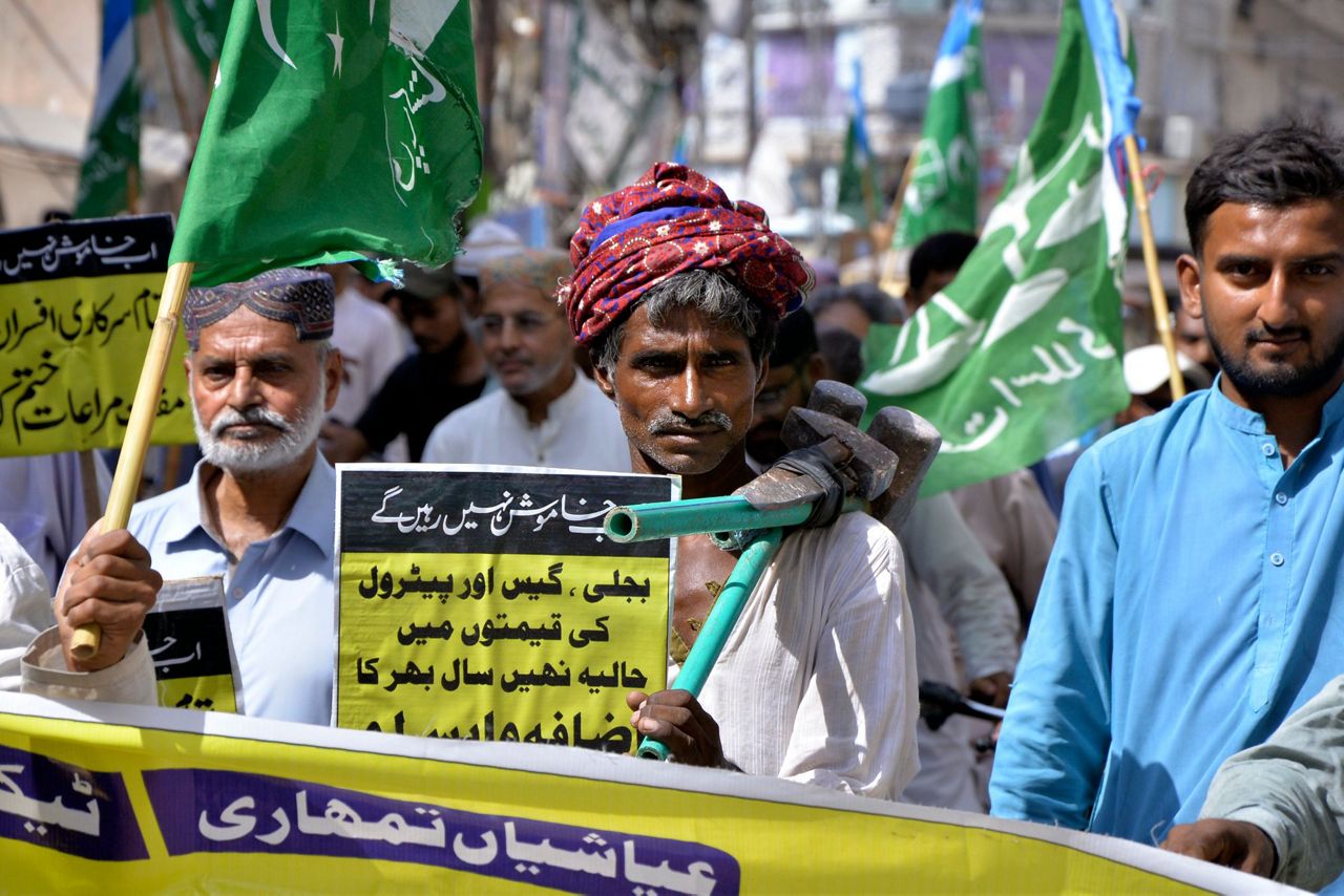 Pakistani traders strike countrywide against high inflation and utility ...