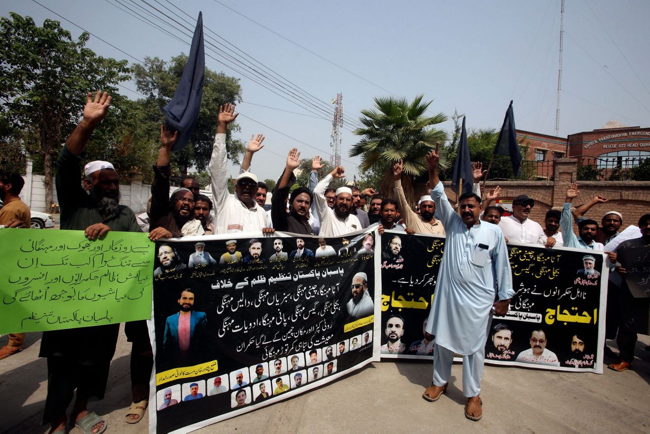 Pakistani traders strike countrywide against high inflation and utility ...