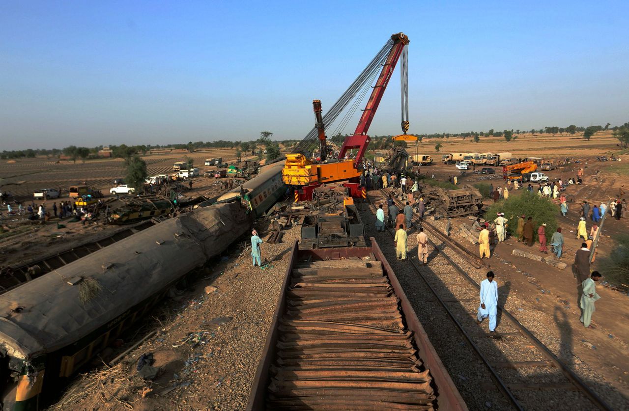 Official: Death toll rises to 63 in Pakistan train collision