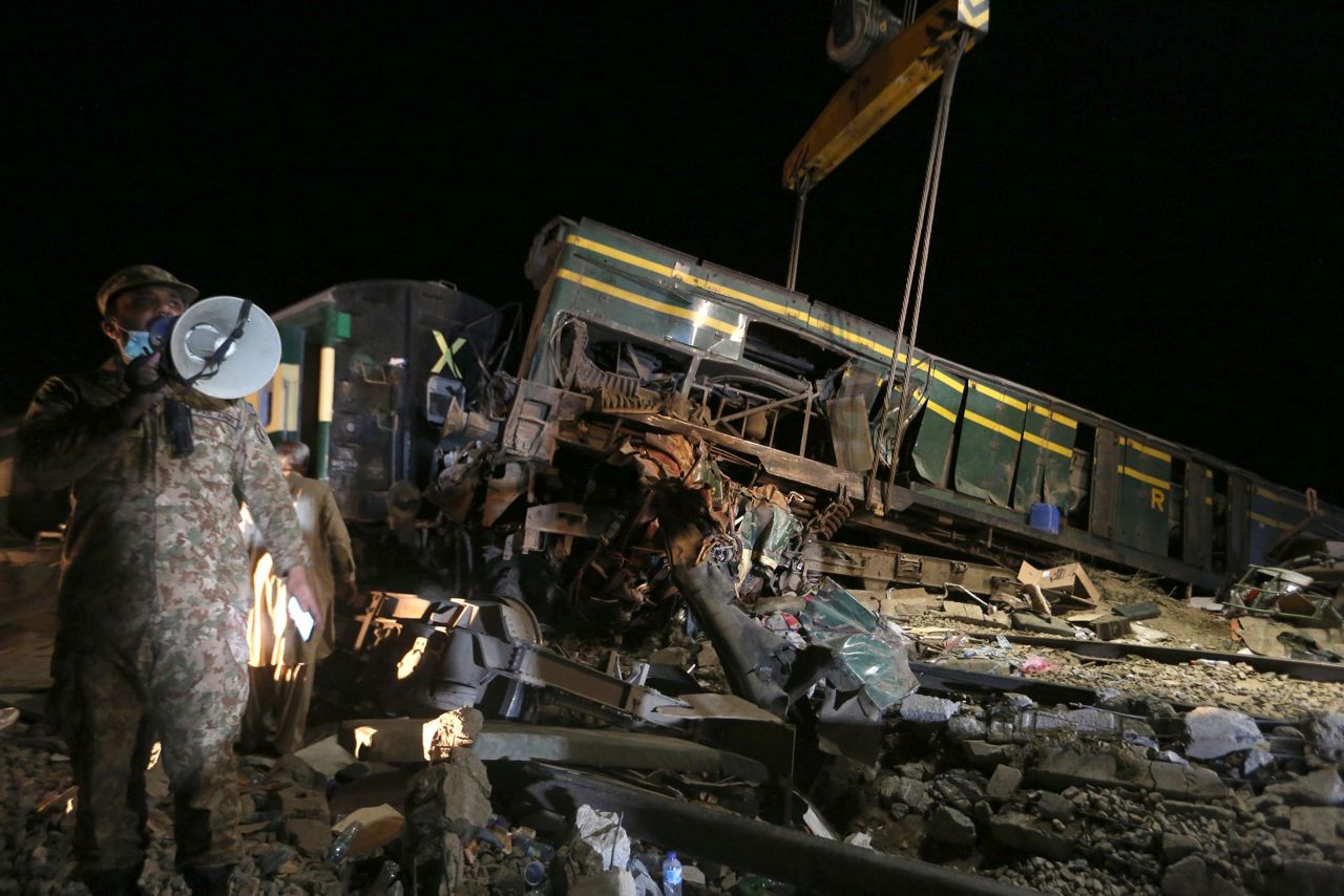 Official: Death toll rises to 63 in Pakistan train collision