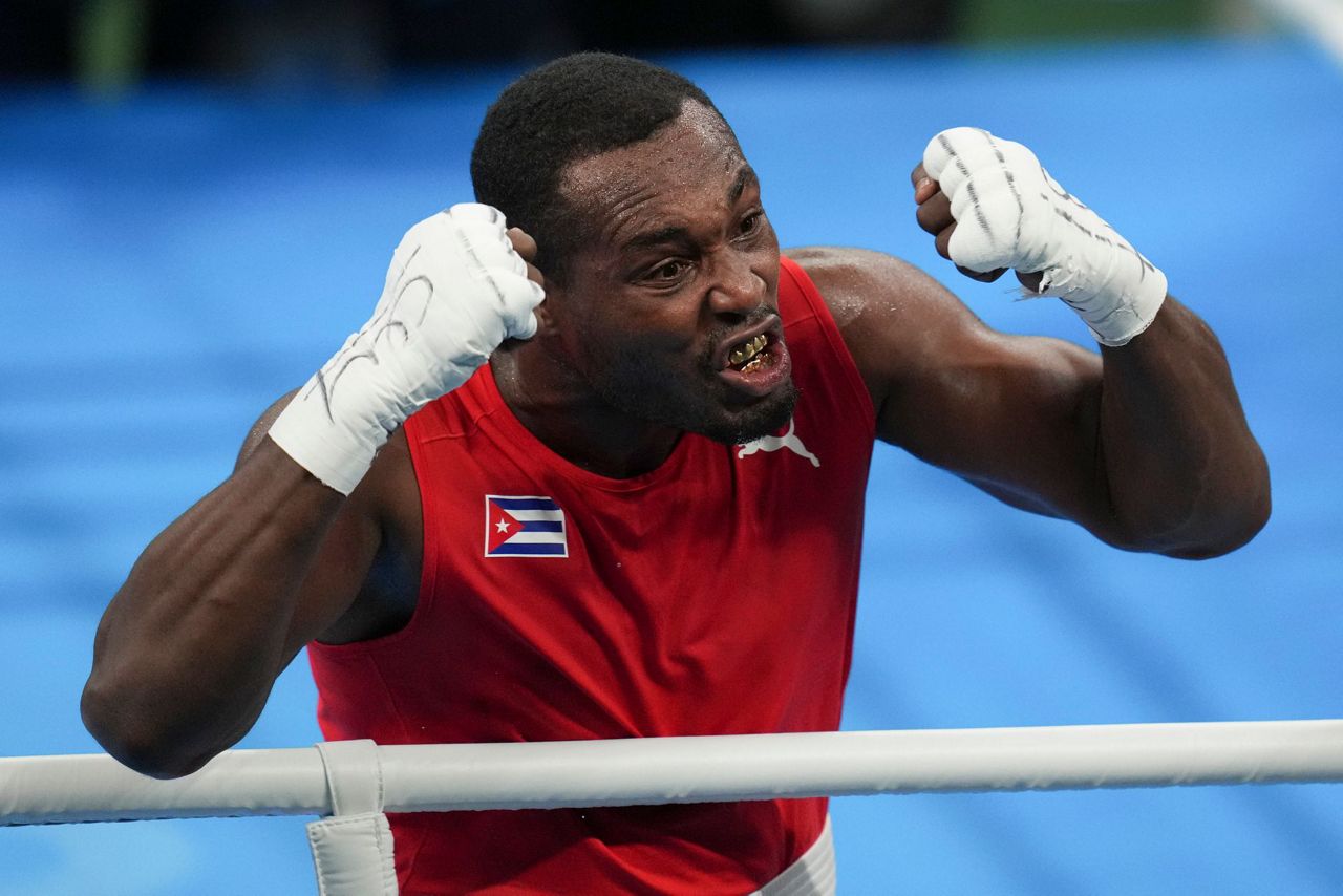 Boxers La Cruz and López recover some pride for Cuba at Pan American Games