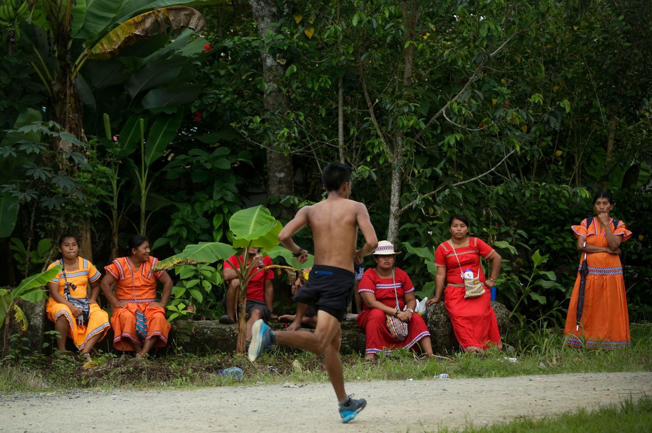 AP PHOTOS: Indigenous Panamanians compete in ancestral games