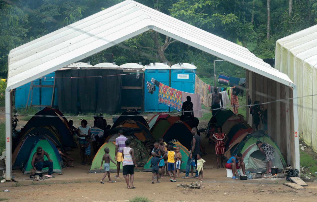 US Homeland Security chief tours Panama jungle migrant camp