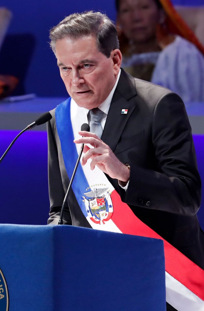 Panama swears in Laurentino Cortizo as president