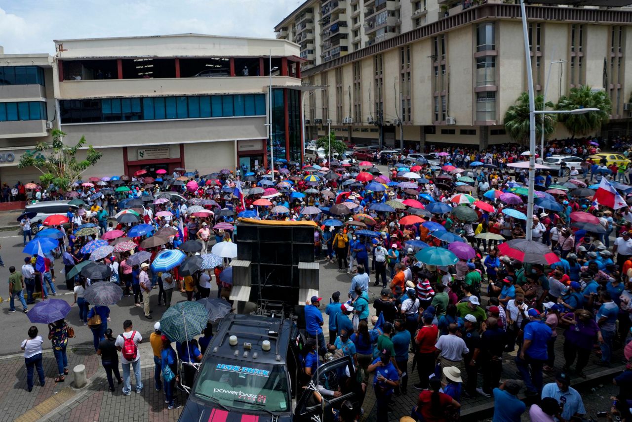 Panama teachers end long strike that set off wider protests