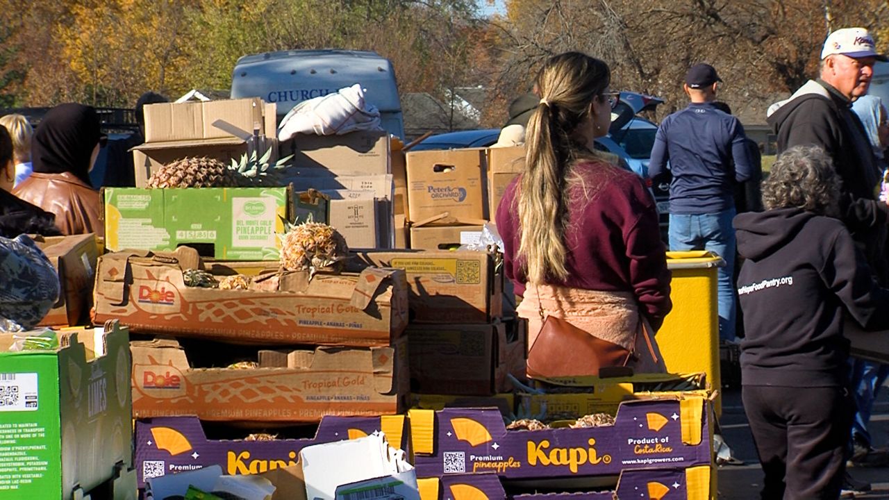 Kansas City Metro food pantries face holiday season rush