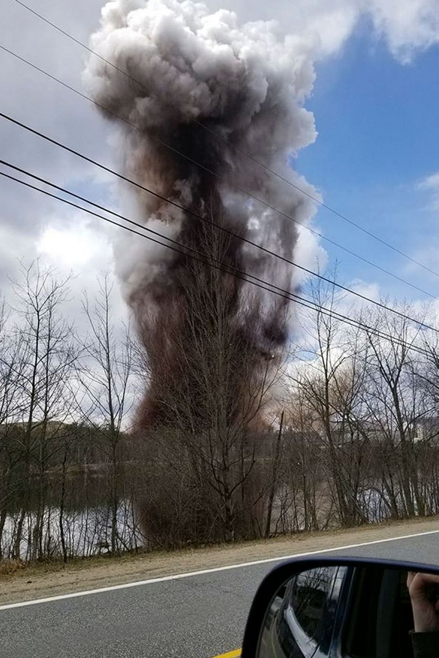 Explosion shakes paper mill in Maine; no word on injuries