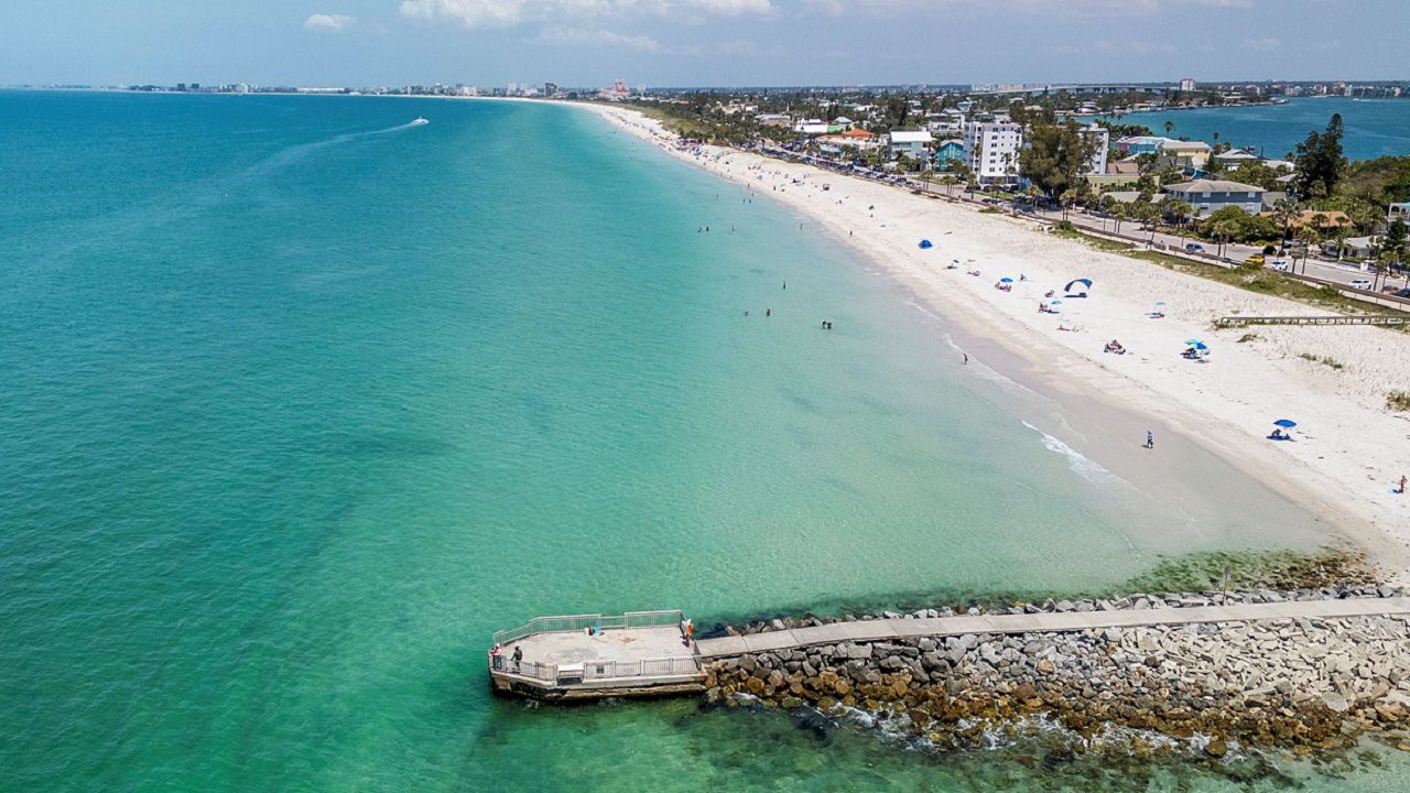 Beach renourishment project begins on Pass-a-Grille beach