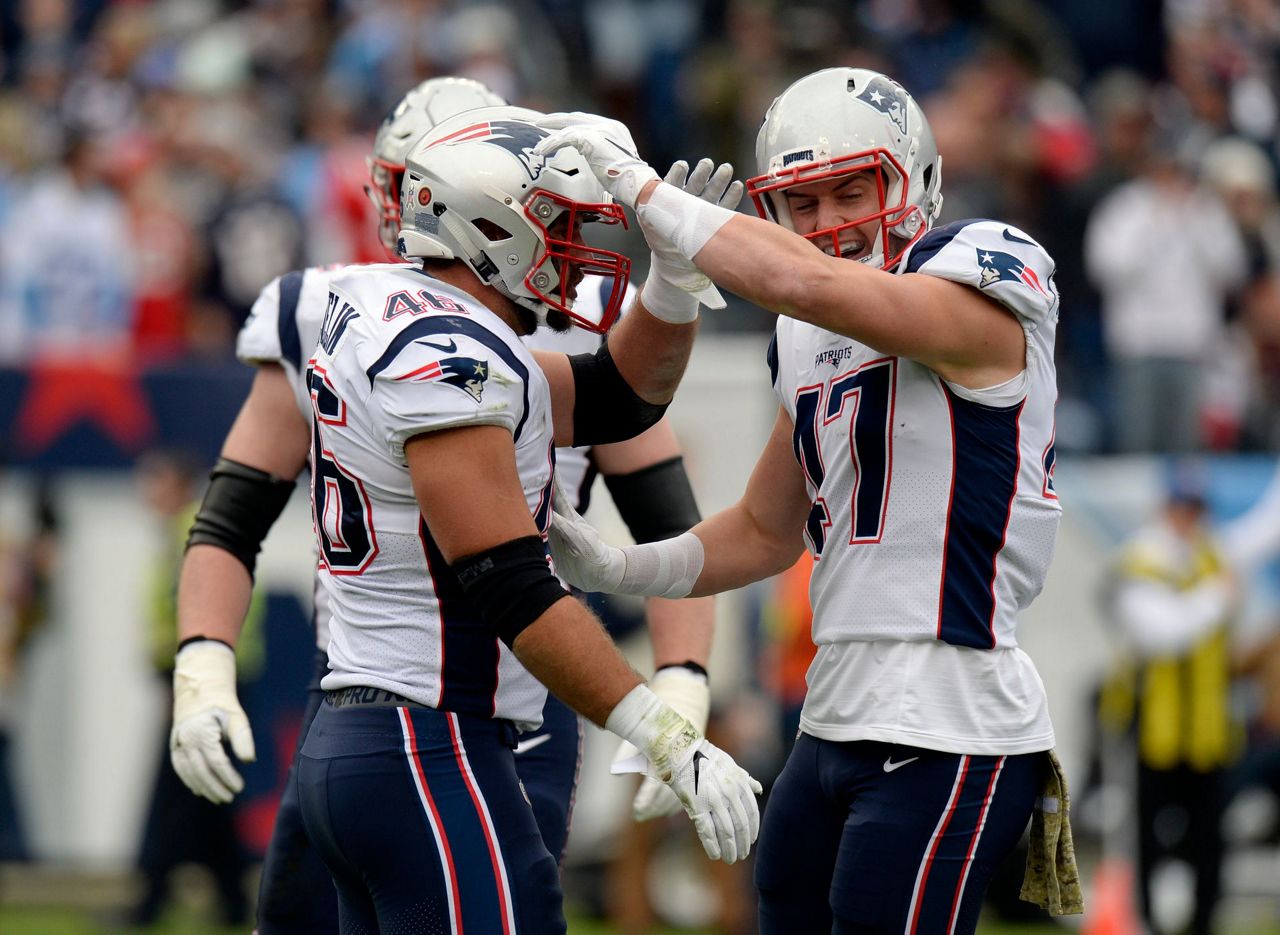 Vrabel's Titans rout New England 34-10, snap Pats' streaks