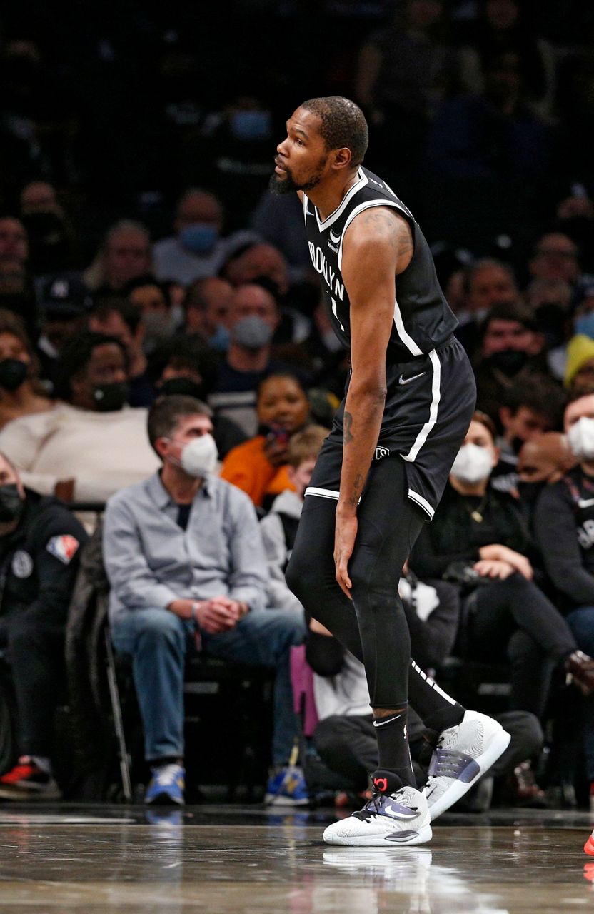 Kevin Durant leaves Nets' game with sprained left knee