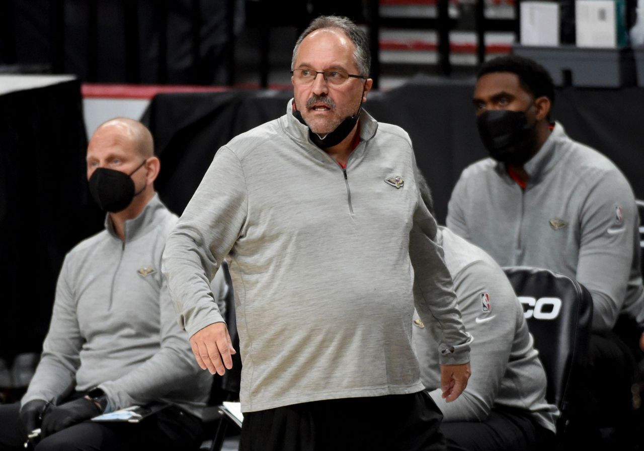 AP source: Pelicans coach Stan Van Gundy out after 1 season